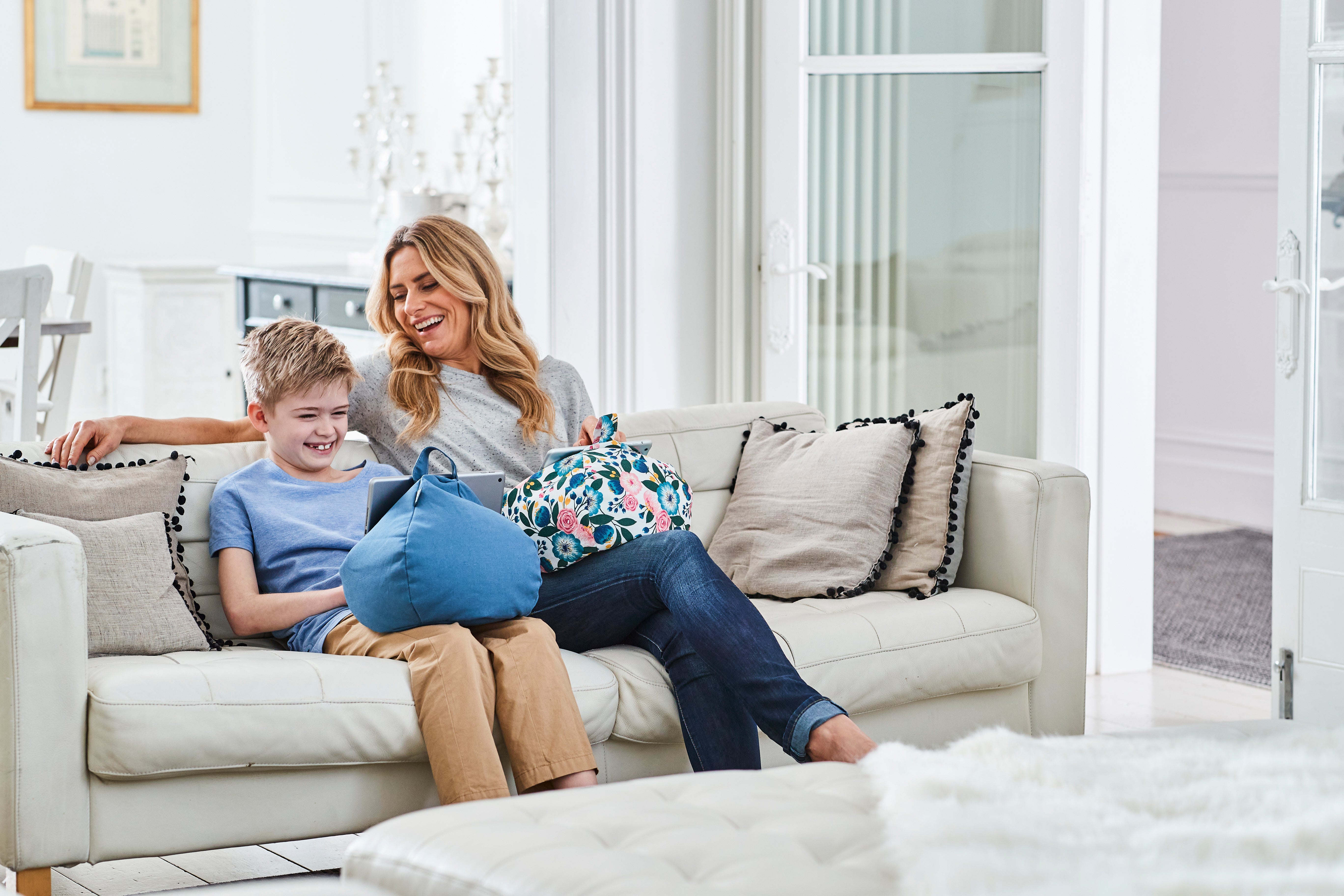 iPad & Tablet Bean Bag Cushion Stands | Holds Any Size Device – iBeani