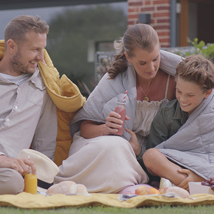 Quishion – 2 in 1 Scatter Cushion & Cozy Blanket, Quilt or Throw – iBeani
